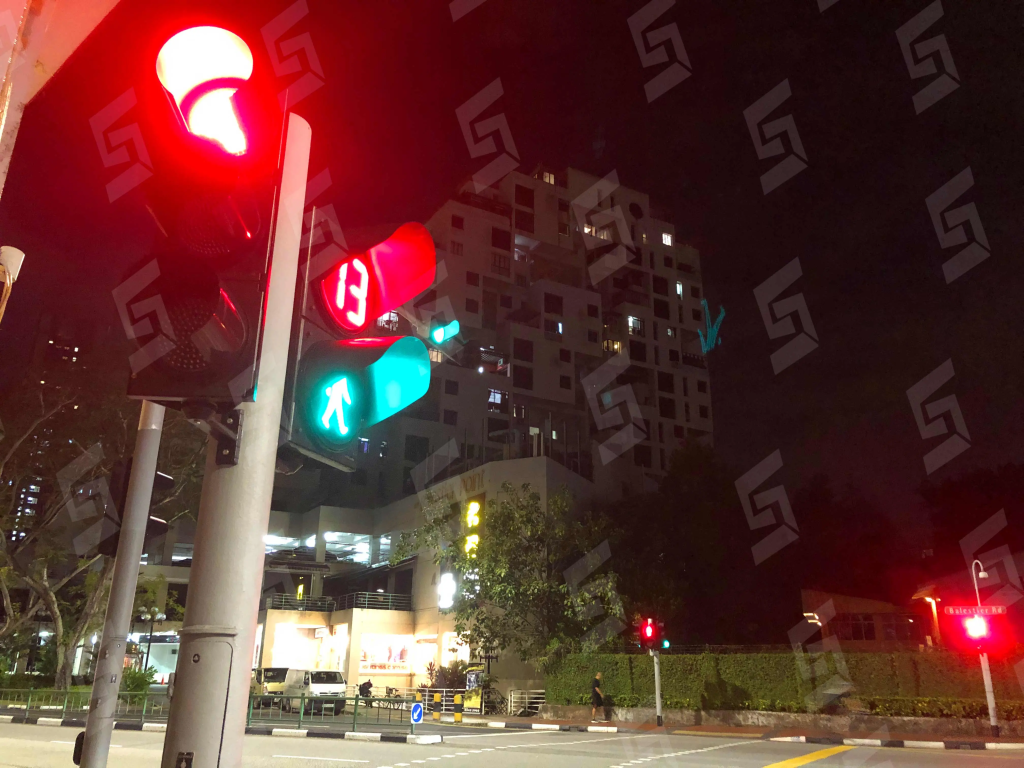 From Incandescent Bulbs to LEDs: The Evolution of Traffic Lights
